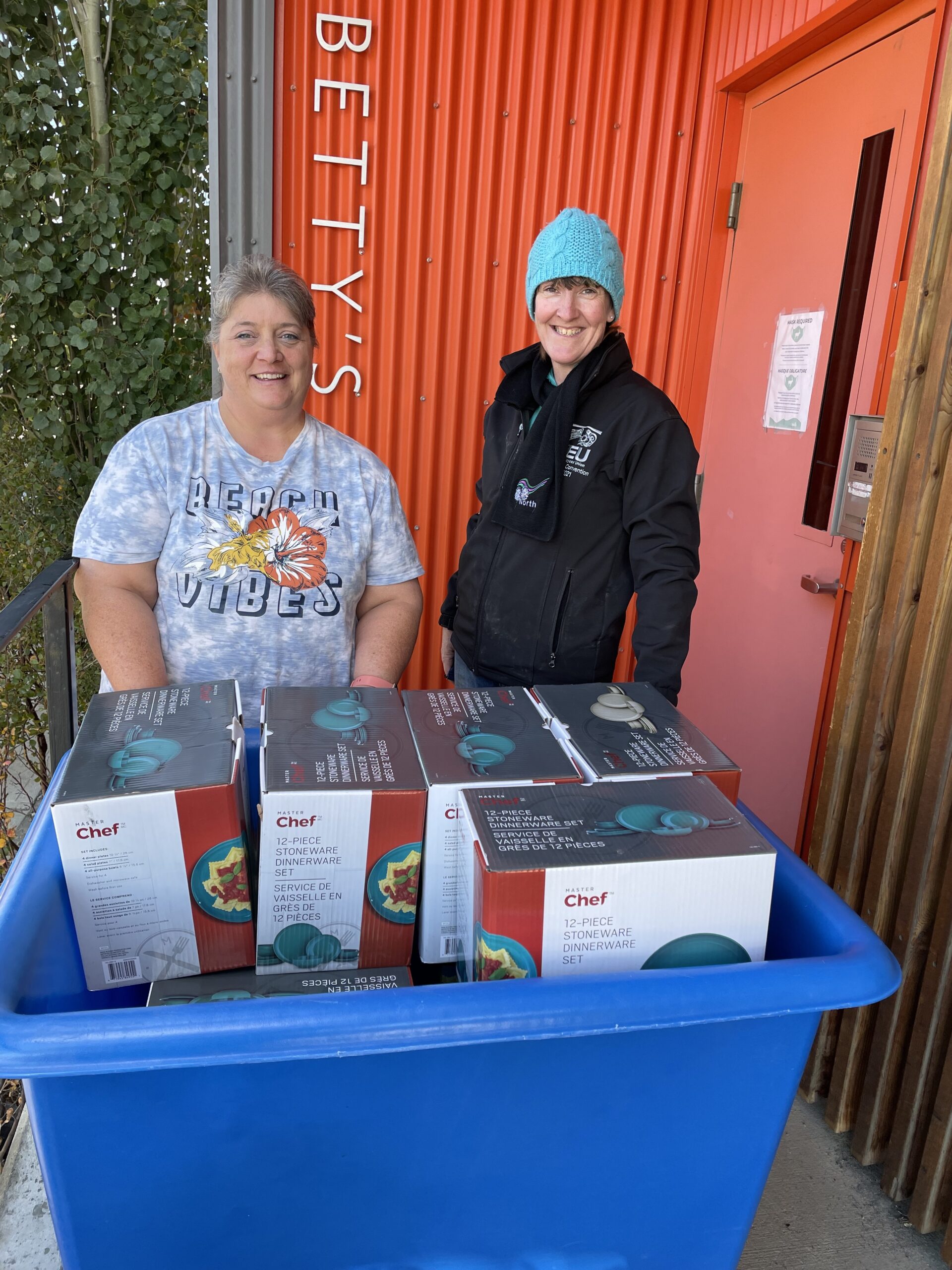 Starter Baskets Delivered to Women's Shelters in Whitehorse - PSAC North